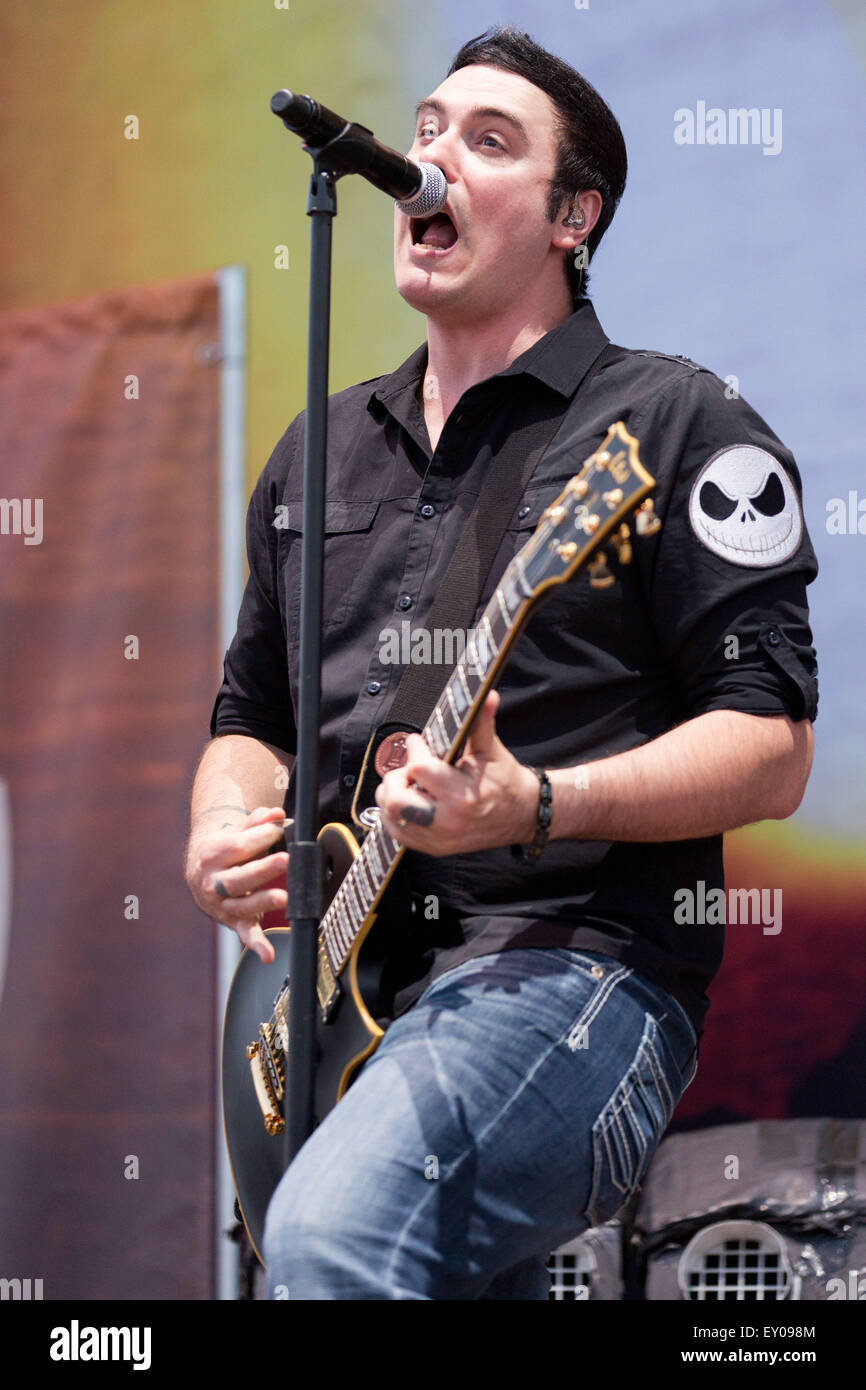 Benjamin burnley band breaking benjamin hi-res stock photography and ...