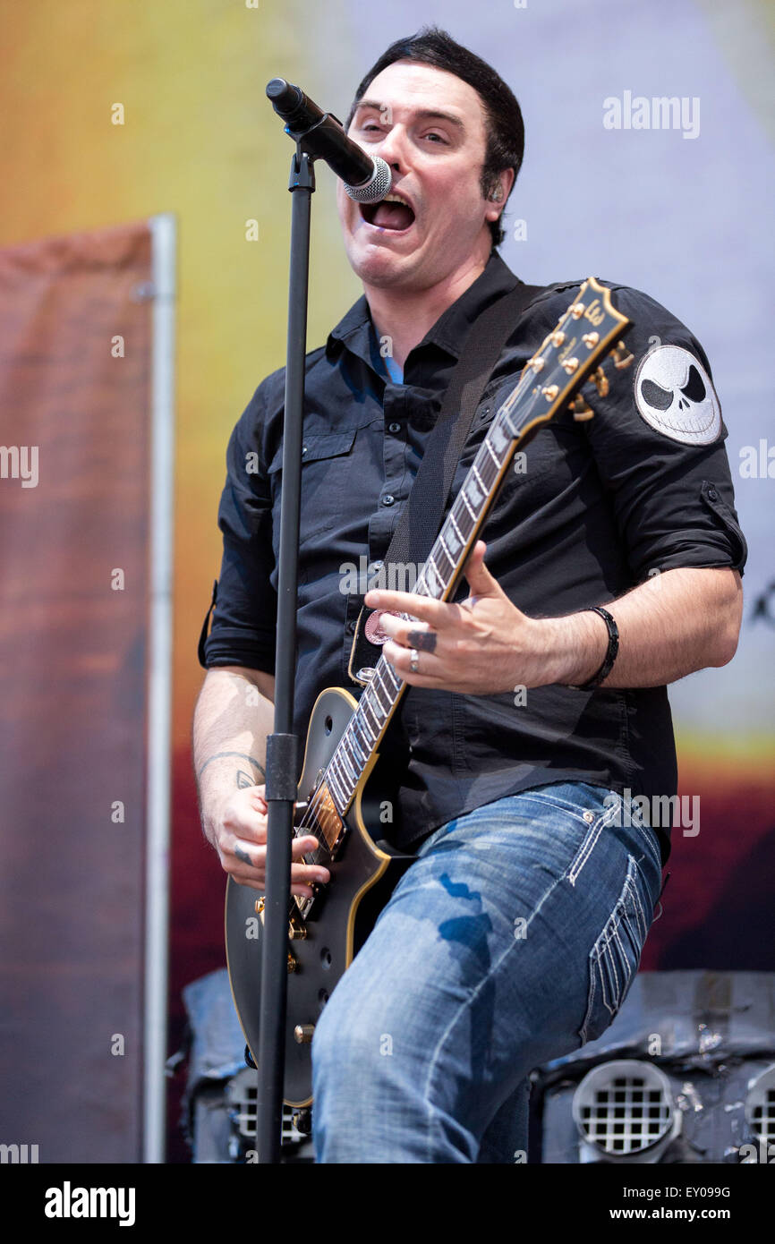 Benjamin burnley band breaking benjamin hi-res stock photography and ...