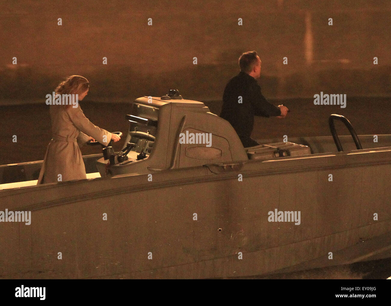 Filming for some of the final scenes of James Bond 'Spectre' take place ...