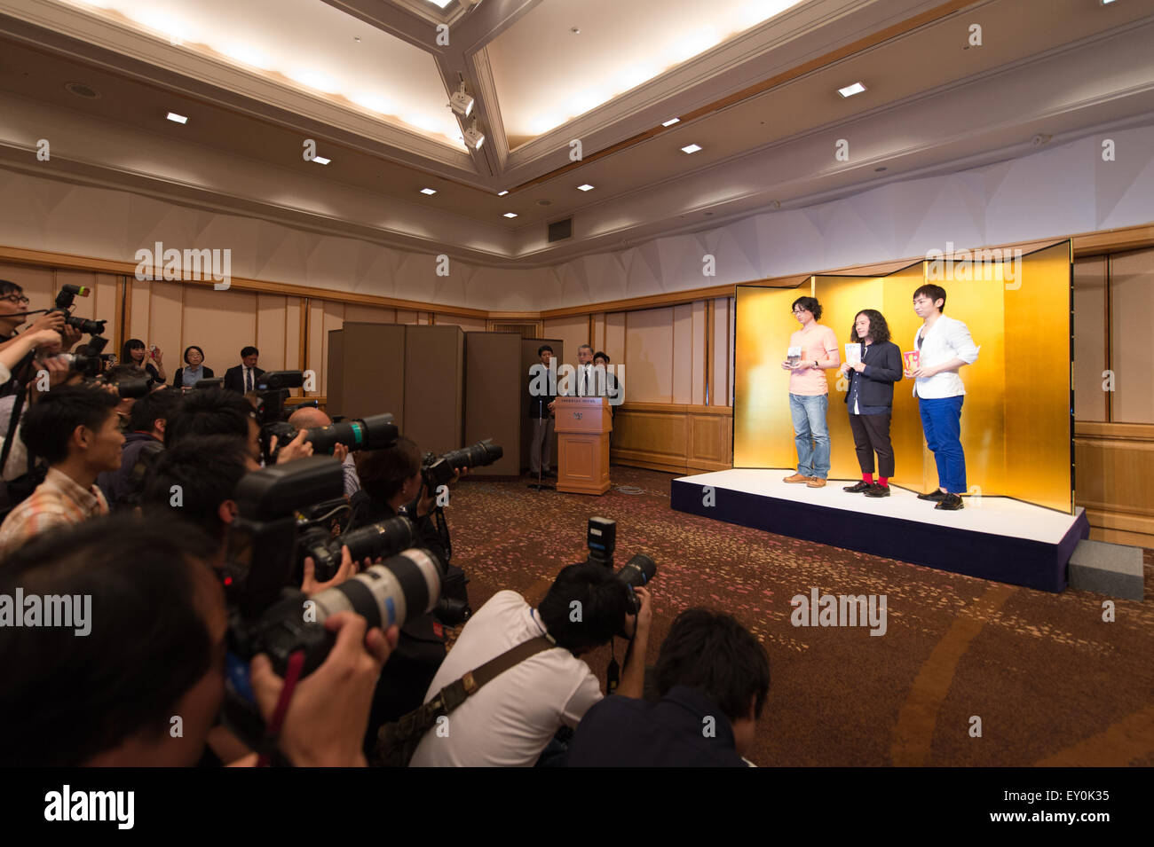 (From L to R) The 153rd Naoki Prize winner Akira Higashiyama and 153rd ...