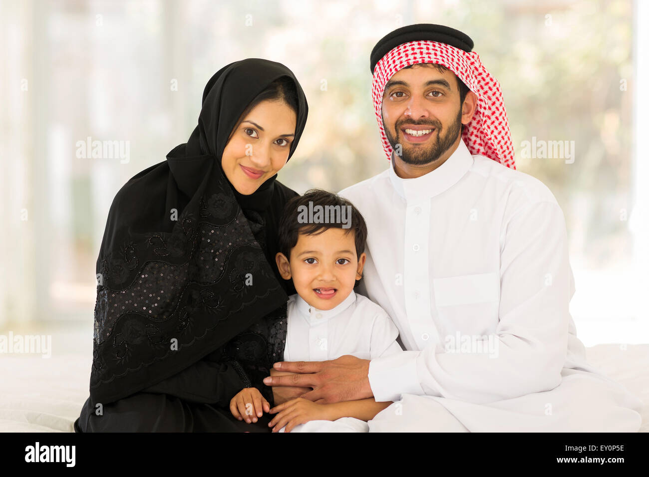 Muslim family hi-res stock photography and images - Alamy