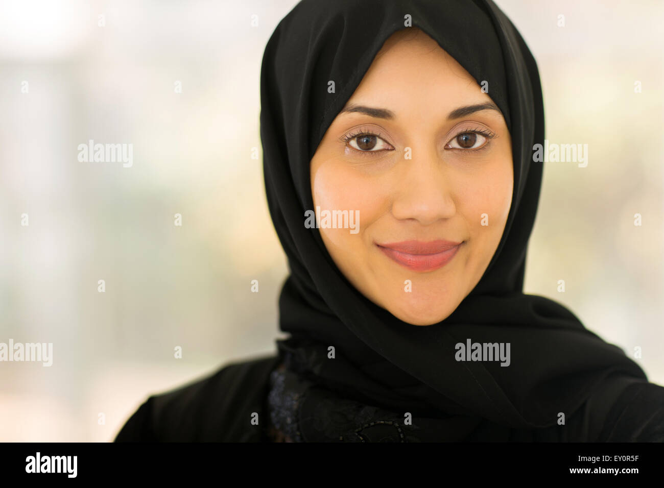 Muslim girl portrait arab hi-res stock photography and images - Alamy