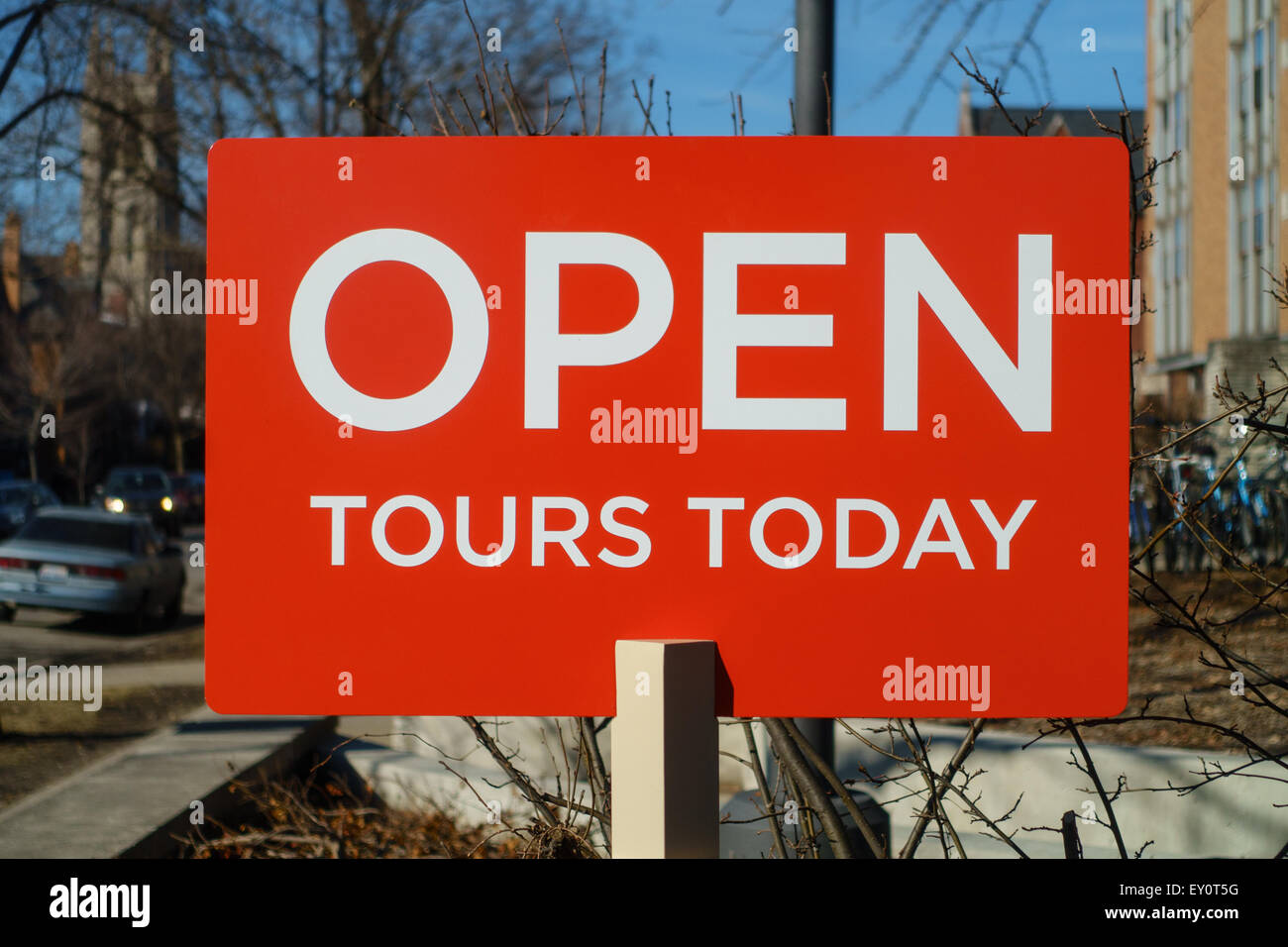 University of chicago uchicago tour hi-res stock photography and images ...