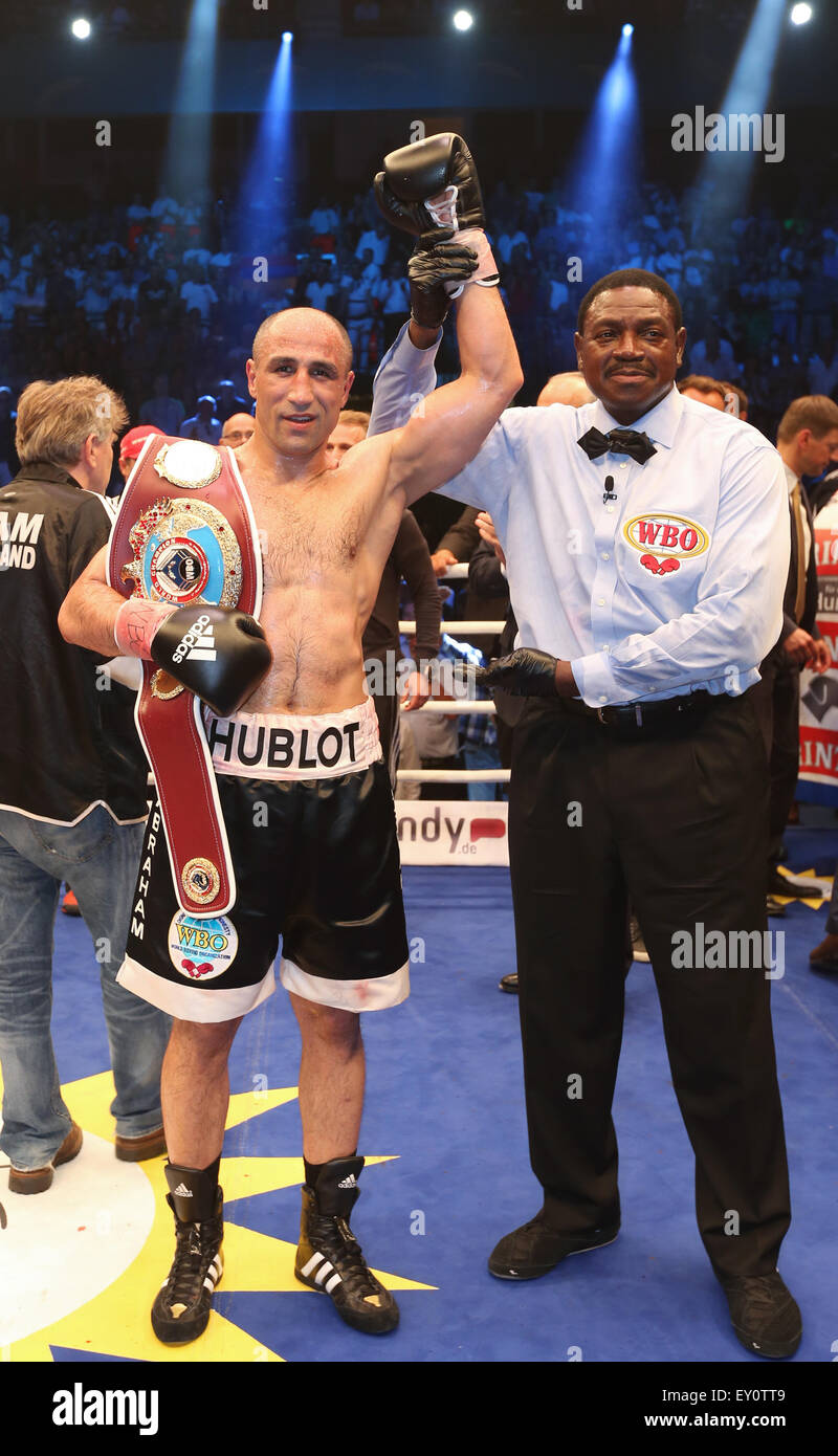 Halle, Germany. 18th July, 2015. WBO Boxing World Cup - Super middle ...