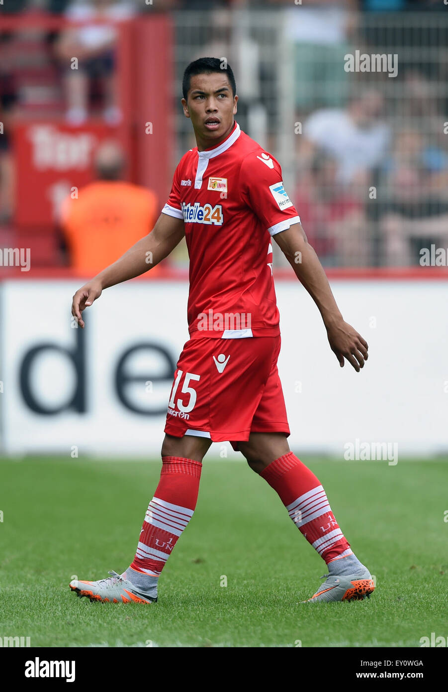 Union's Bobby Wood walks across the pitch during the soccer test match ...