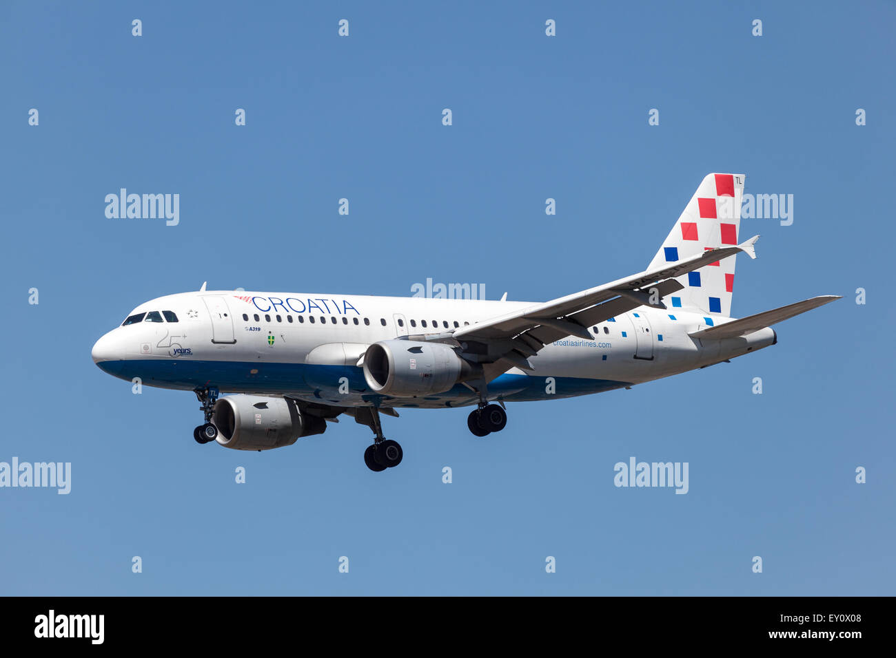 Airbus A319 aircraft of the Croatia Airline landing at the Frankfurt ...