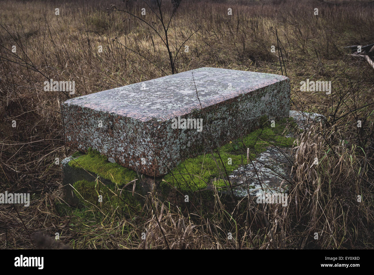 Monolithic tomb hi-res stock photography and images - Alamy