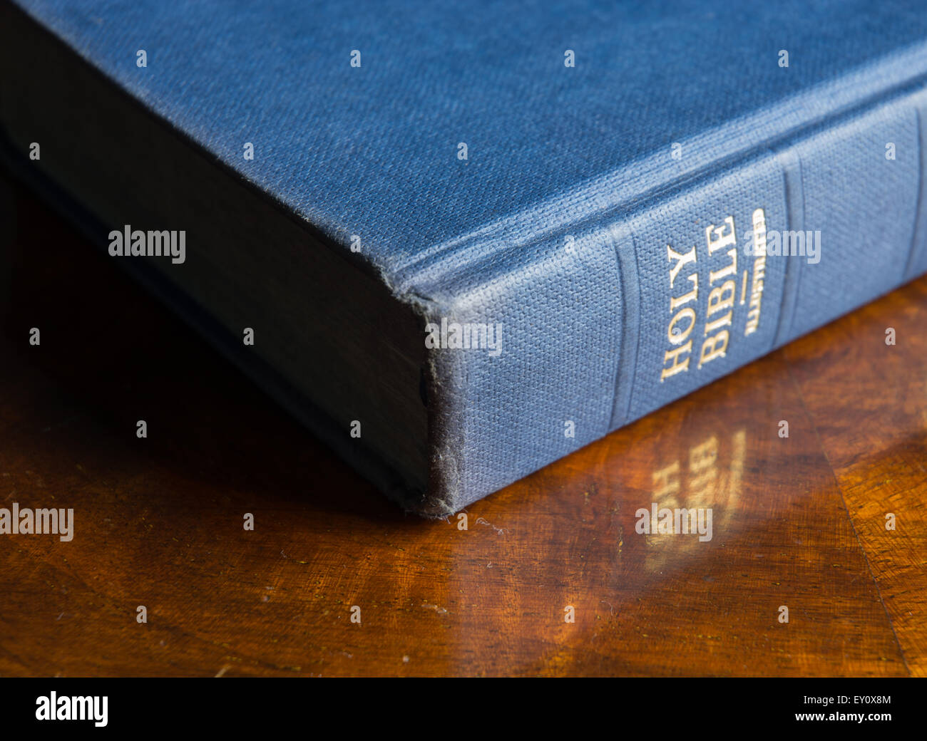 Bible on table hi-res stock photography and images - Alamy