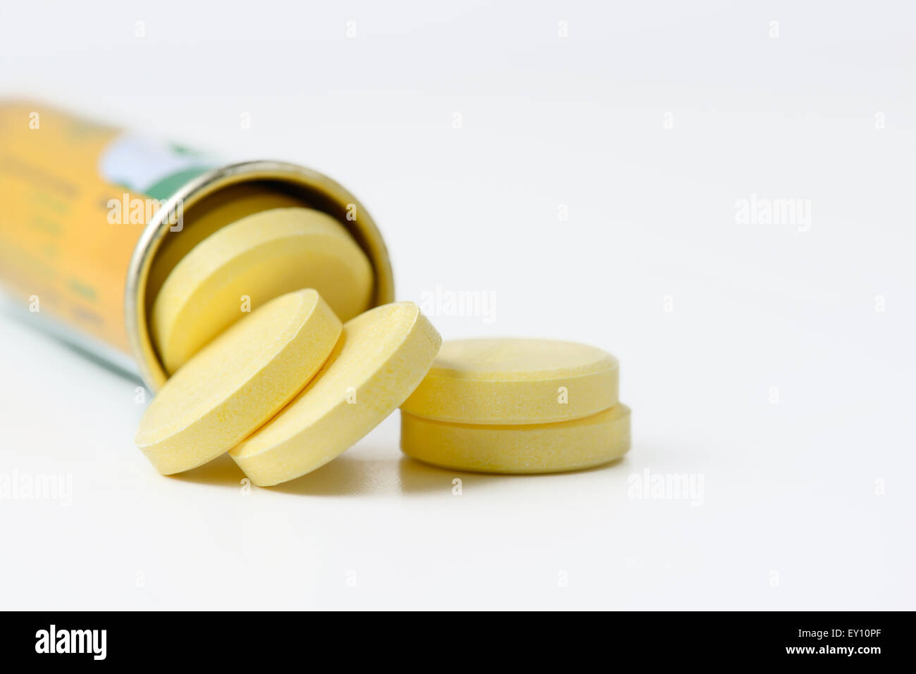 Vitamin c white pills hi-res stock photography and images - Alamy