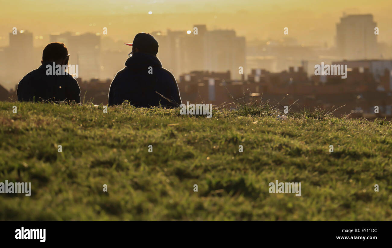 Just chilling hi-res stock photography and images - Alamy