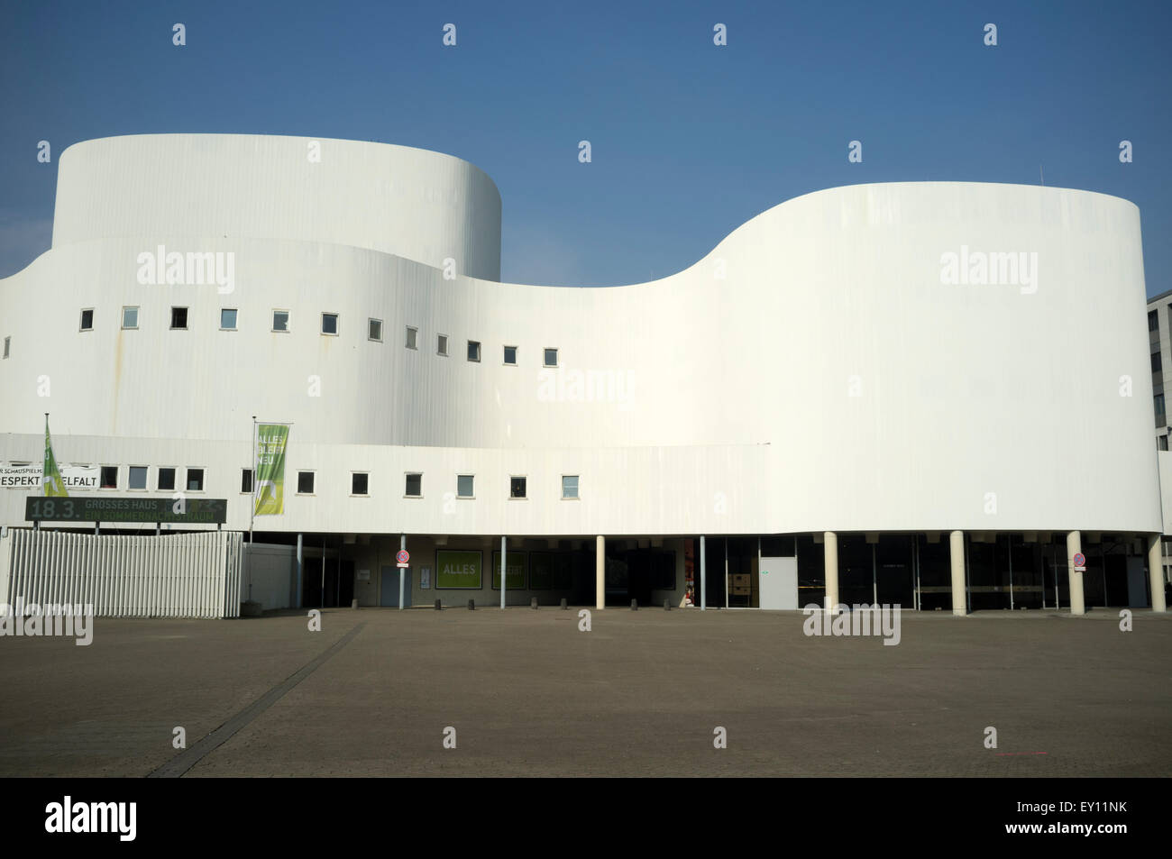 Dusseldorf opera hi-res stock photography and images - Alamy