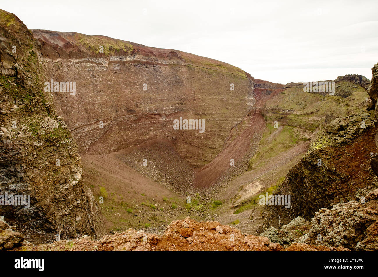 Mt vesuvius volcano in pompeii italy hi-res stock photography and ...