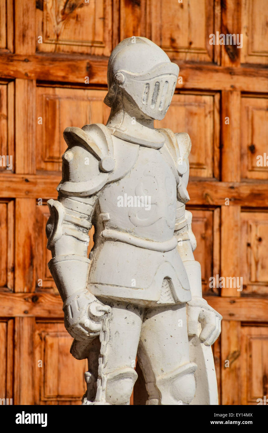 Statue of a Medieval Knight Stock Photo - Alamy