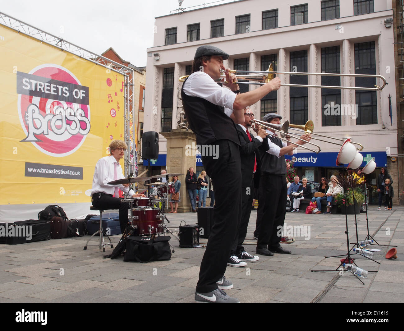 Vibration band hi-res stock photography and images - Alamy