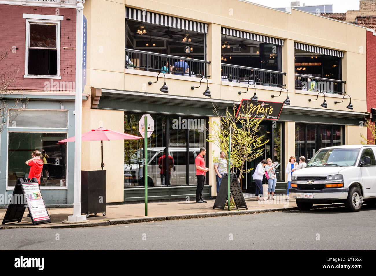 Max's on Broad, 305 Brook Road, Richmond, Virginia Stock Photo - Alamy