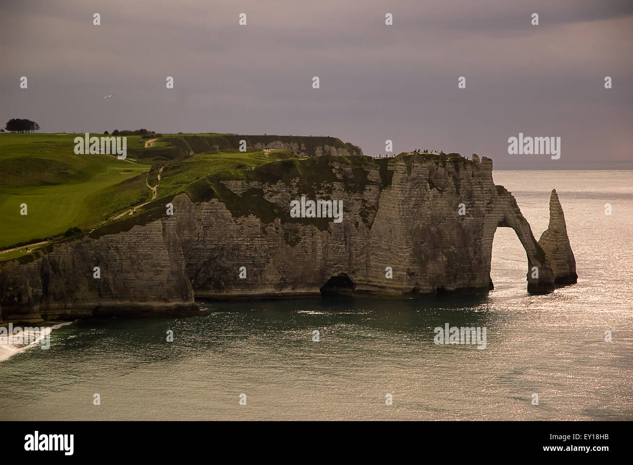 Cliffs etretat normandy france hi-res stock photography and images - Alamy