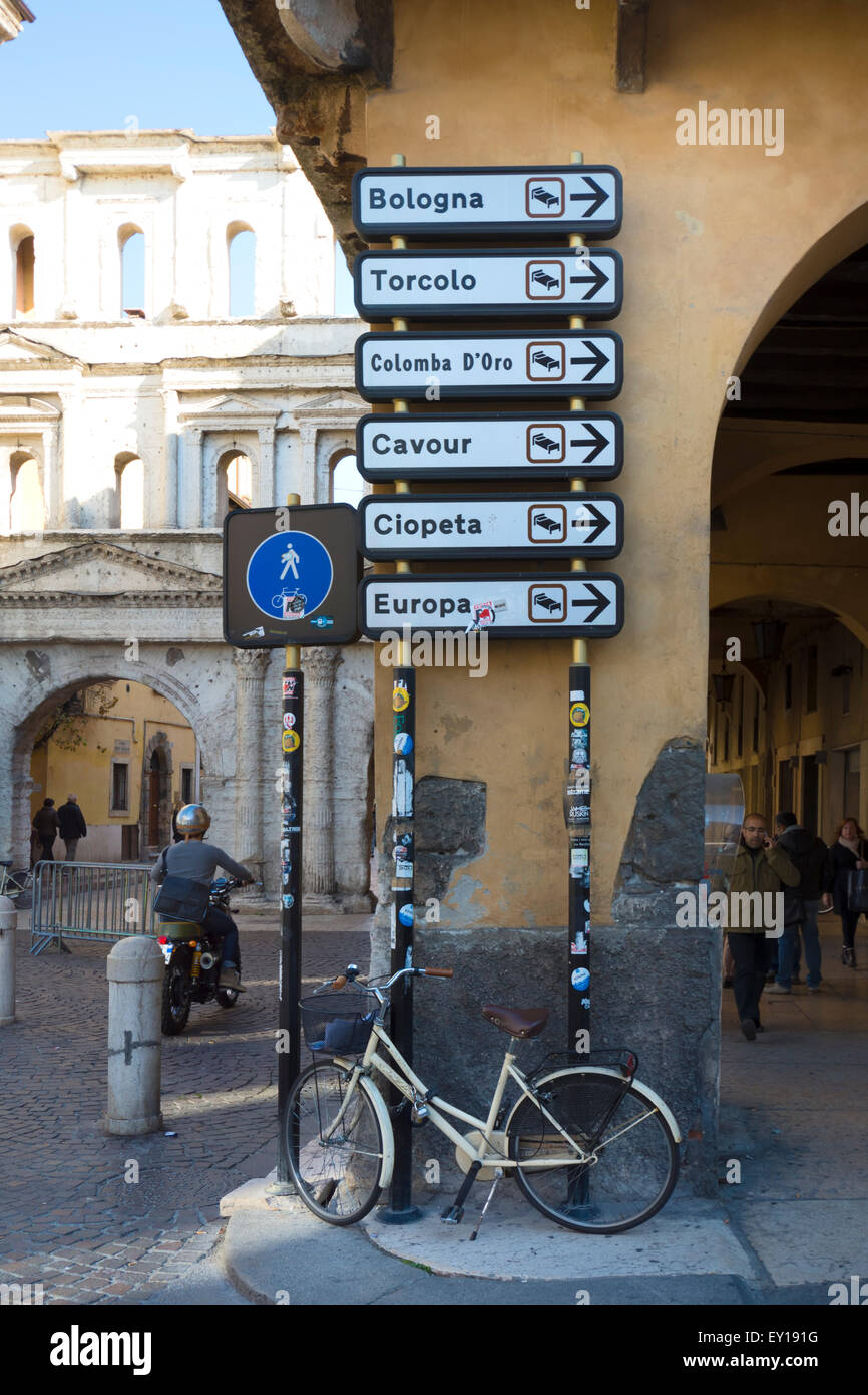 Verona sign hi-res stock photography and images - Alamy