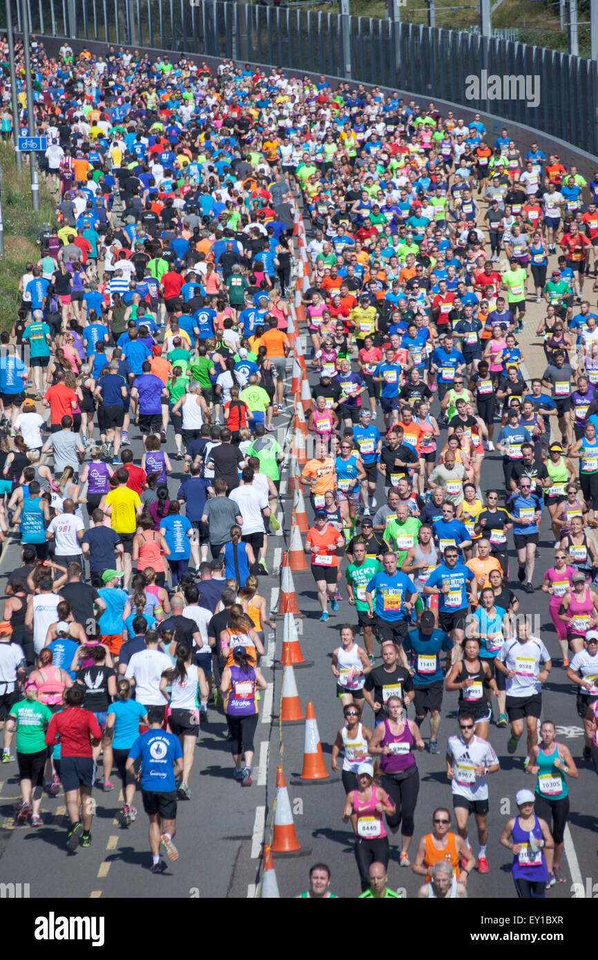 Crowd of runners hi-res stock photography and images - Alamy