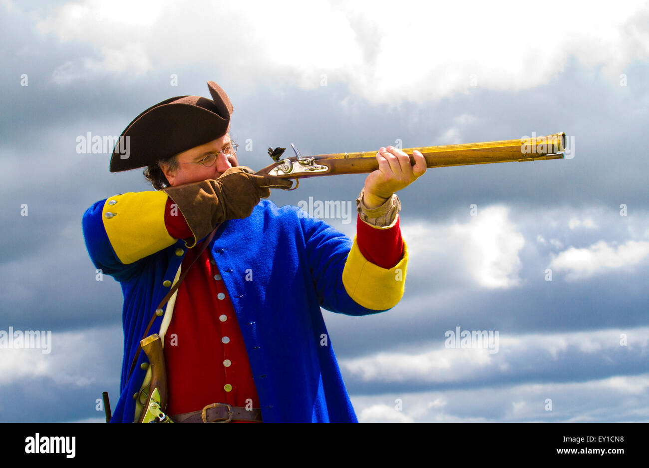 redcoat Jacobite rebellion weapon weapons gun guns firing tricorn hats ...