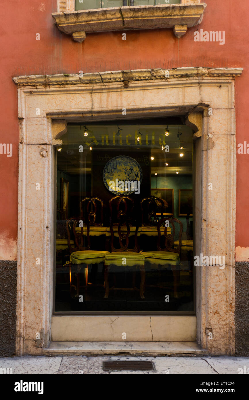Antique shop front hi-res stock photography and images - Alamy