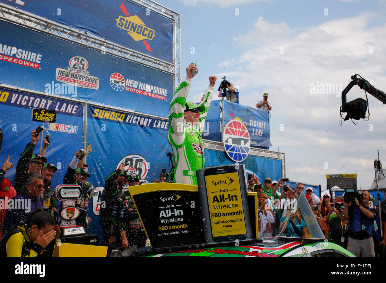 Loudon, NH, USA. 19th July, 2015. Kyle Busch (18) wins the 5-hour ...