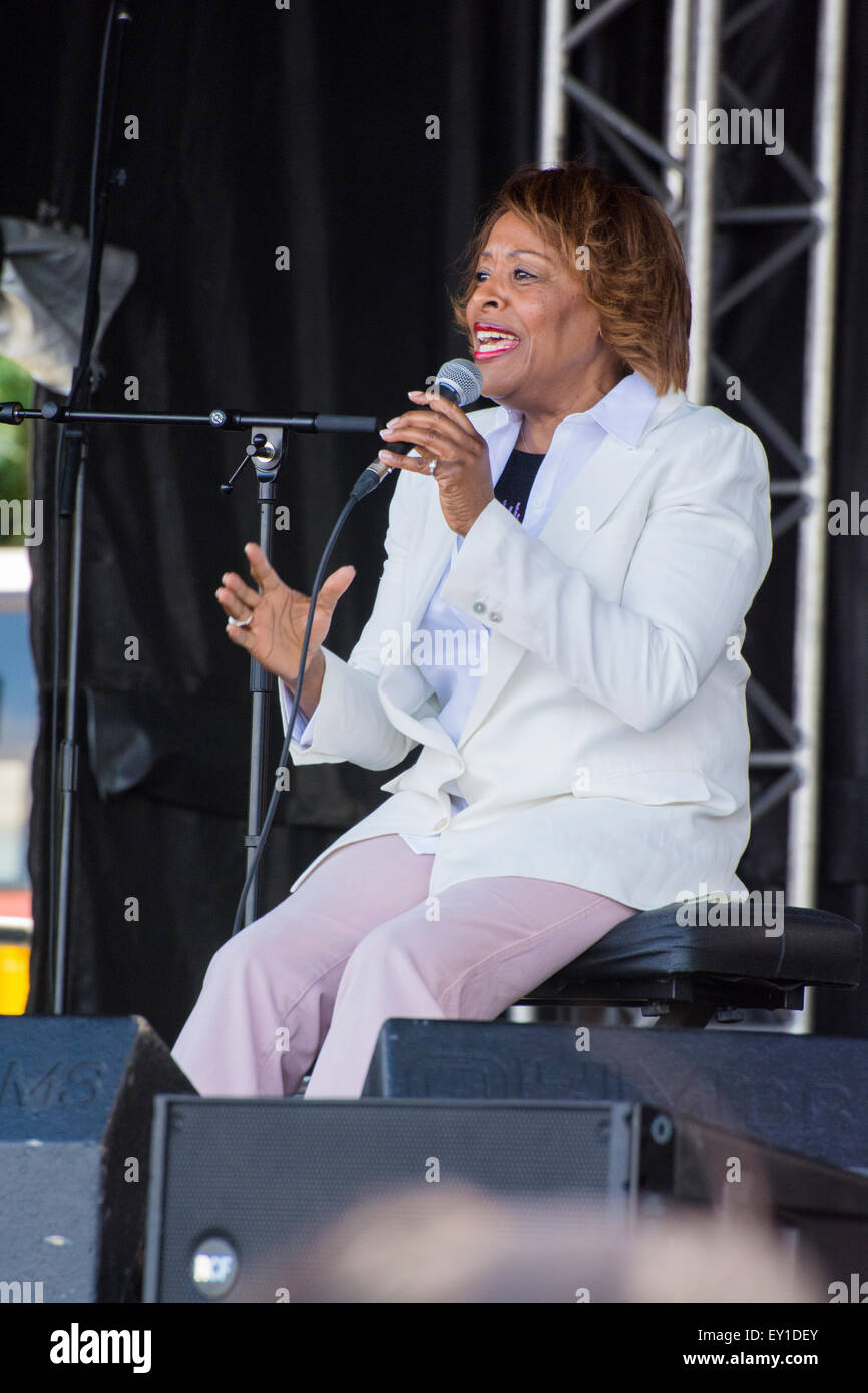 Rose royce singer hi-res stock photography and images - Alamy
