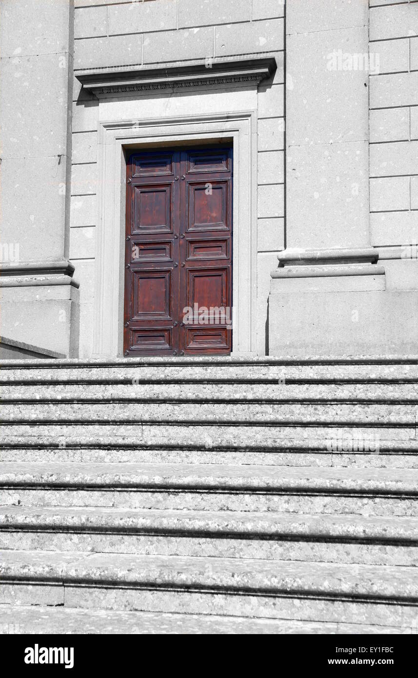 Italian church door hi-res stock photography and images - Alamy
