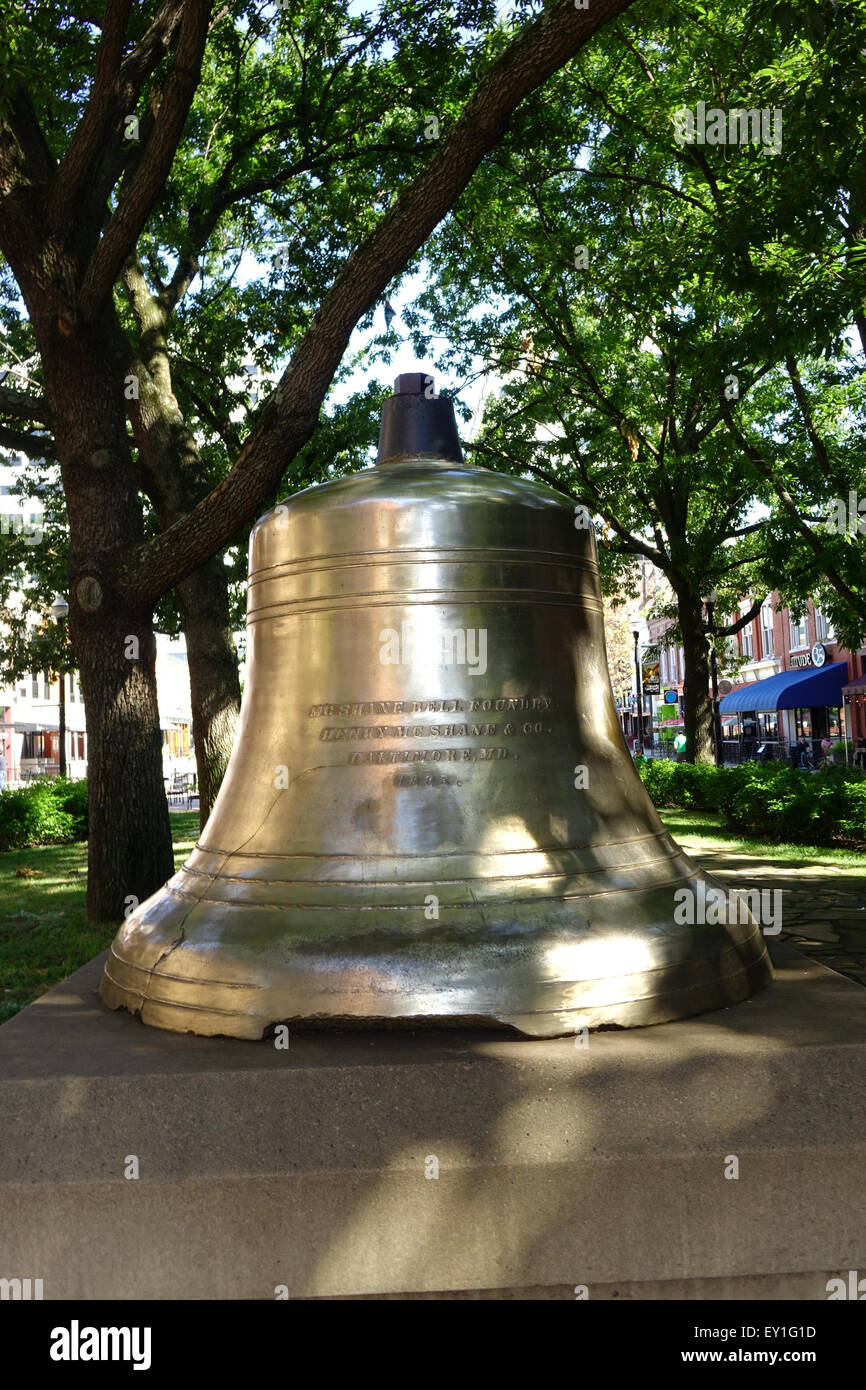 Mcshane bell hi-res stock photography and images - Alamy