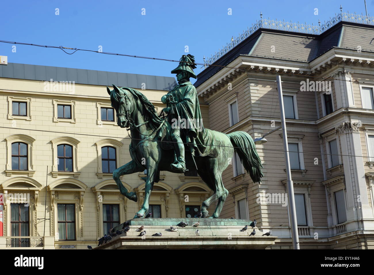 vienna austria street statue Stock Photo - Alamy