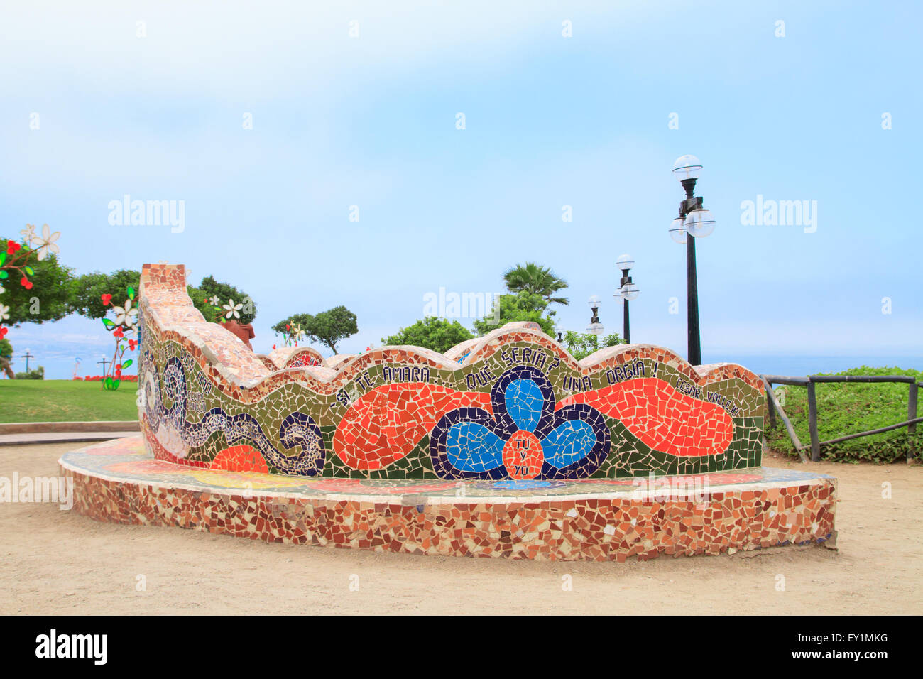 El Parque del Amor, love park in Miraflores, Lima, Peru Stock Photo - Alamy