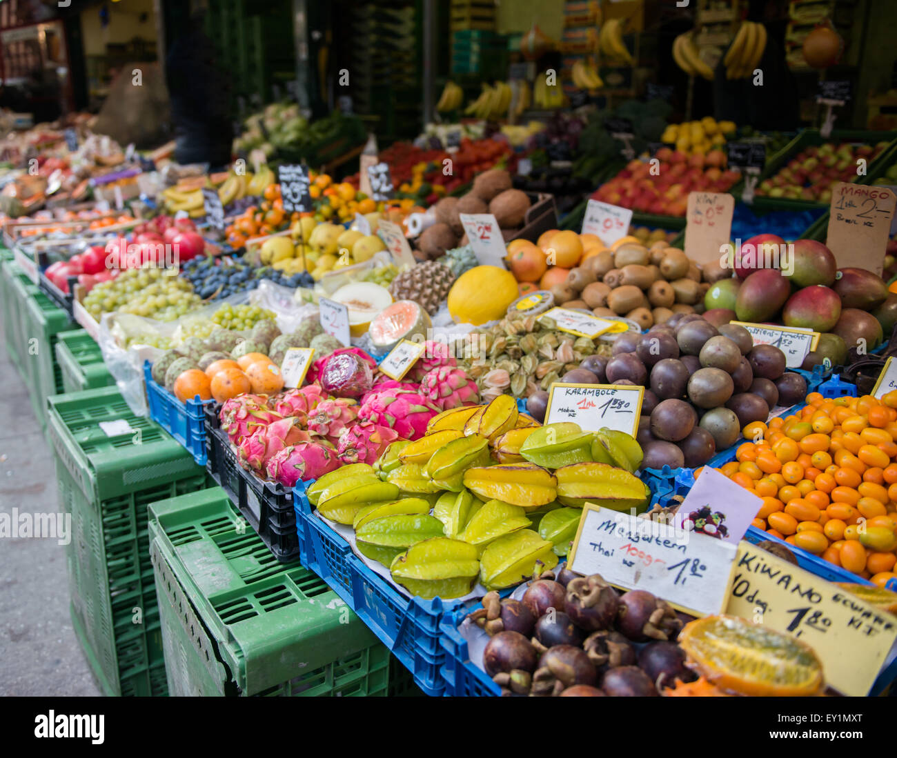 Food produce vegetable market hi-res stock photography and images - Alamy