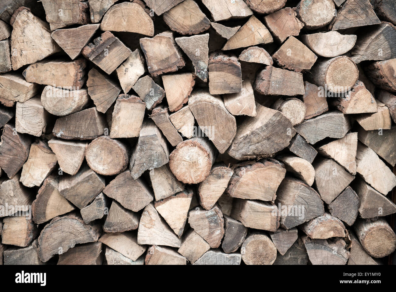 Split firewood hi-res stock photography and images - Alamy Split firewood hi-res stock photography and images - Alamy