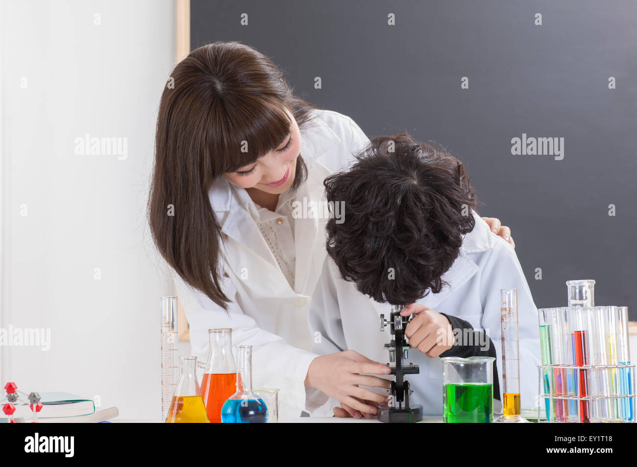 Asian lab microscope hi-res stock photography and images - Alamy