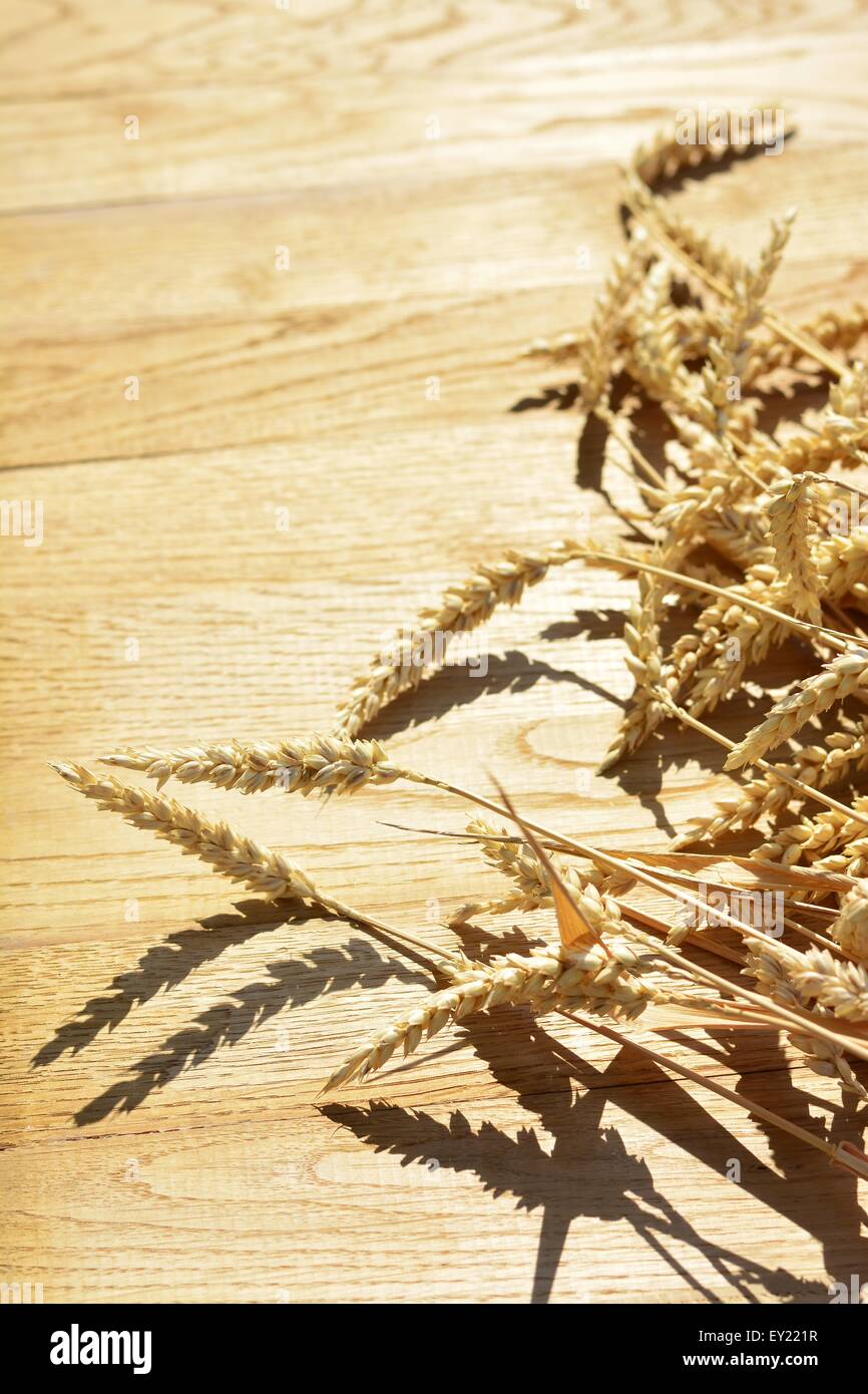 Bundle of wheat Stock Photo - Alamy