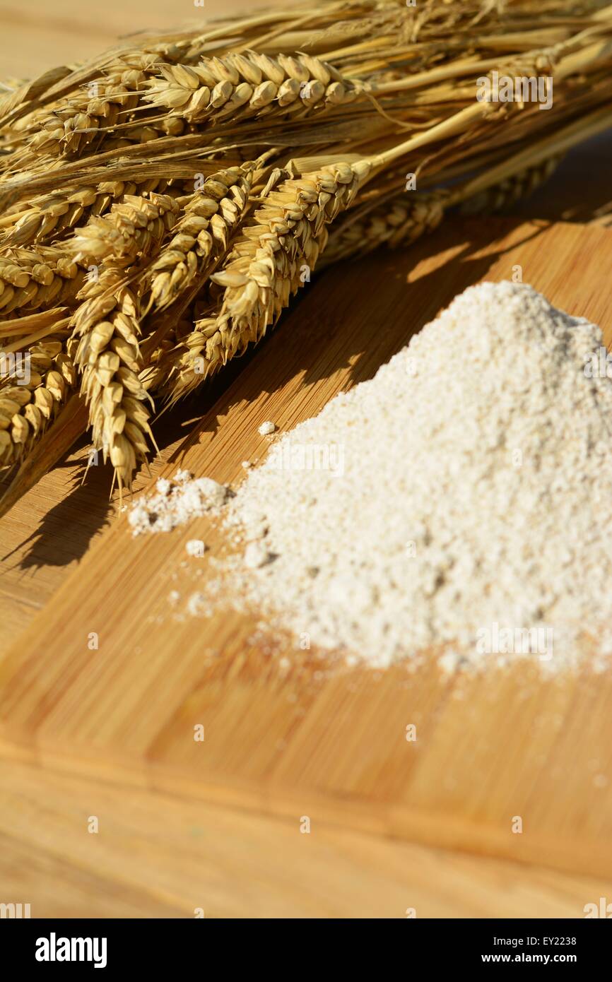 Flour wheat hi-res stock photography and images - Alamy