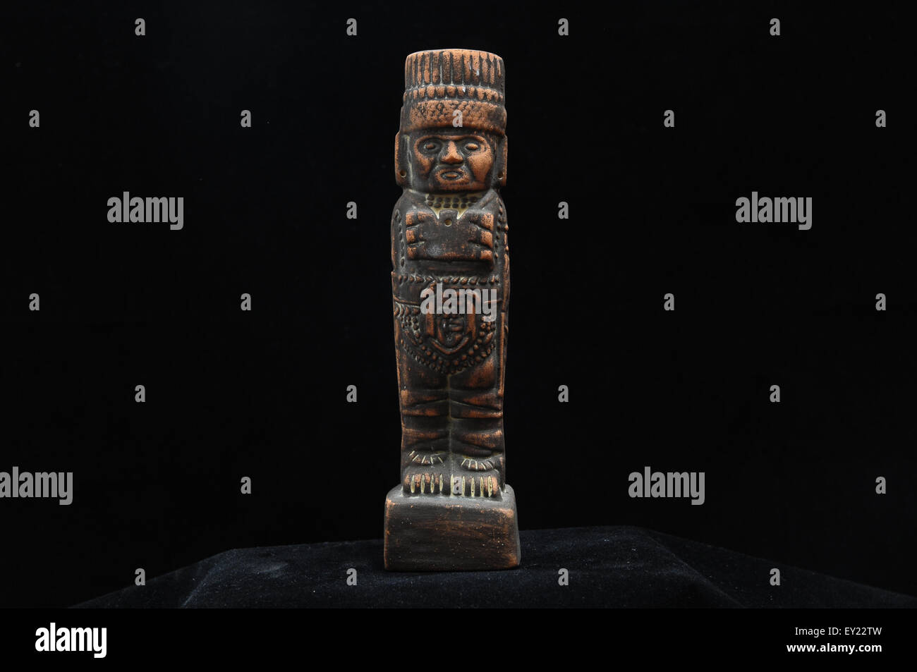 Ancient Mayan Statue Stock Photo - Alamy