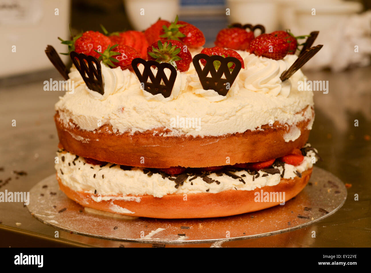 Sponge pudding step by step hi-res stock photography and images - Alamy