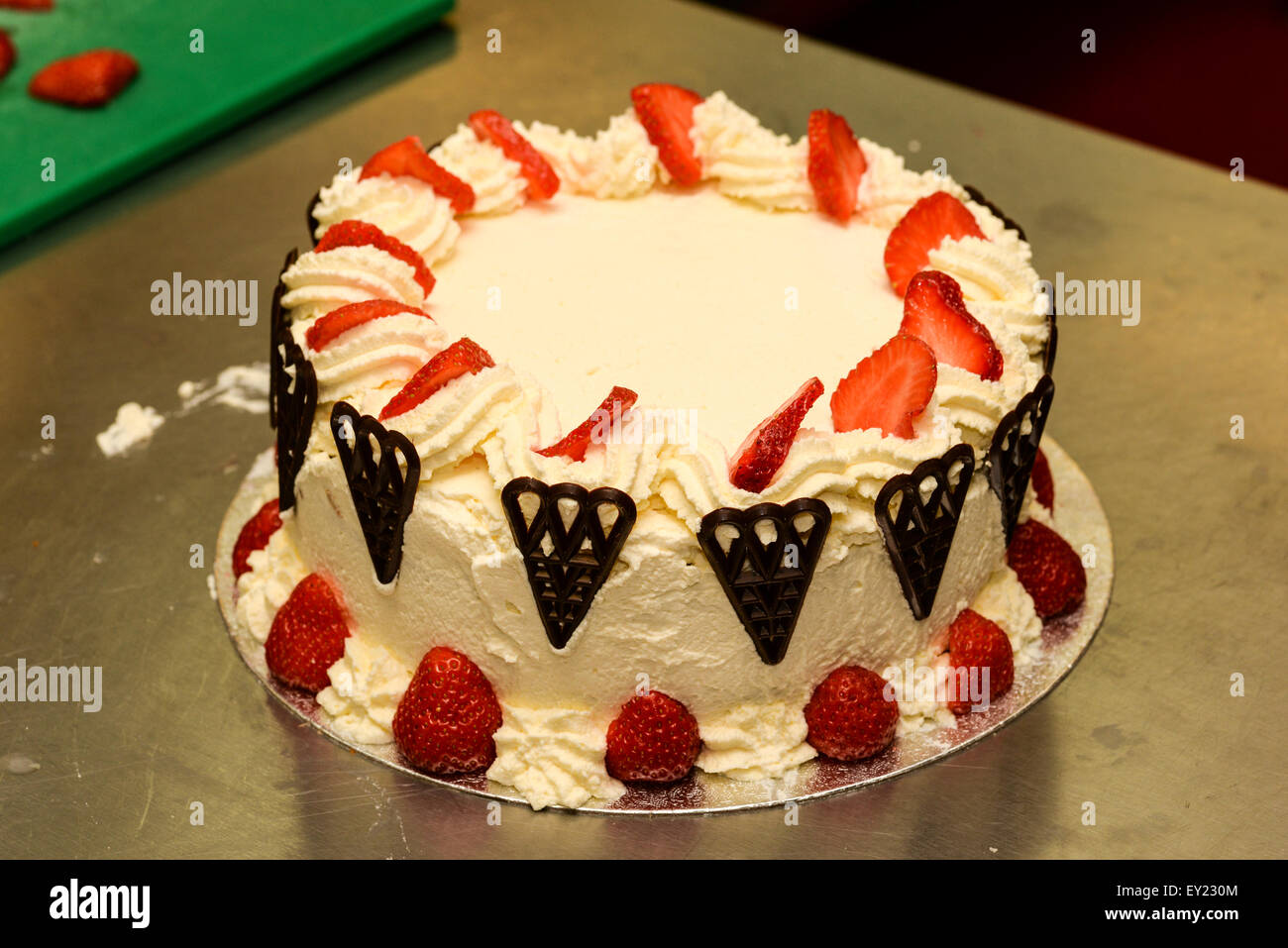 Sponge pudding step by step hi-res stock photography and images - Alamy