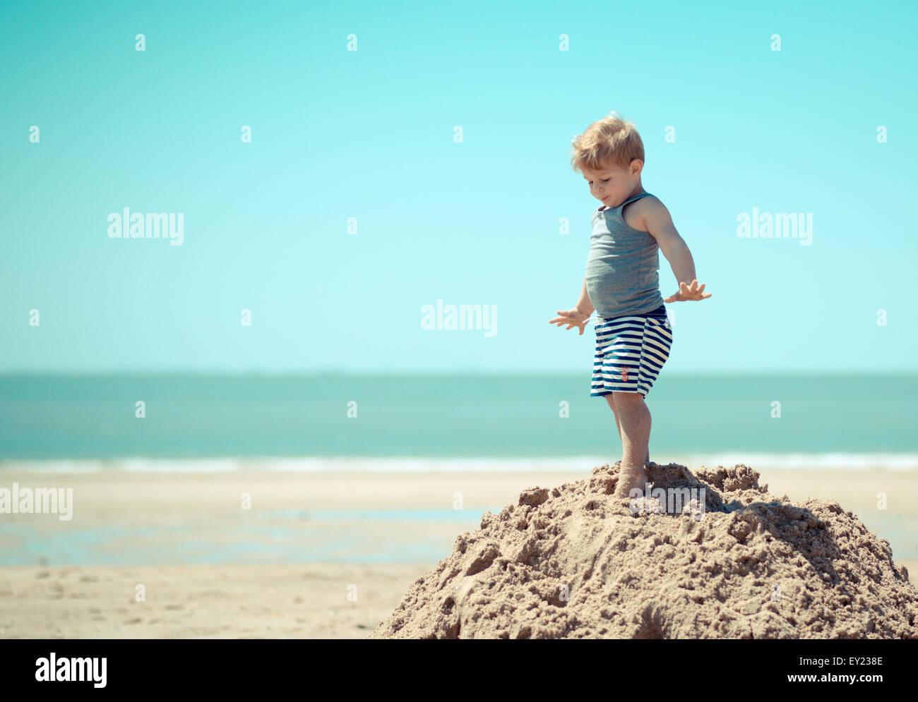 Child jump sand hi-res stock photography and images - Alamy