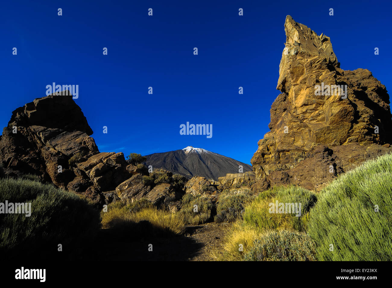 Desert isl hi-res stock photography and images - Alamy
