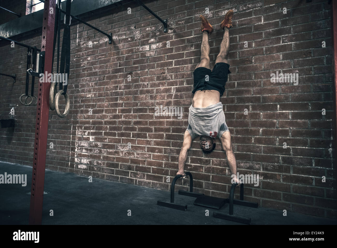 Athletic male handstand hi-res stock photography and images - Alamy