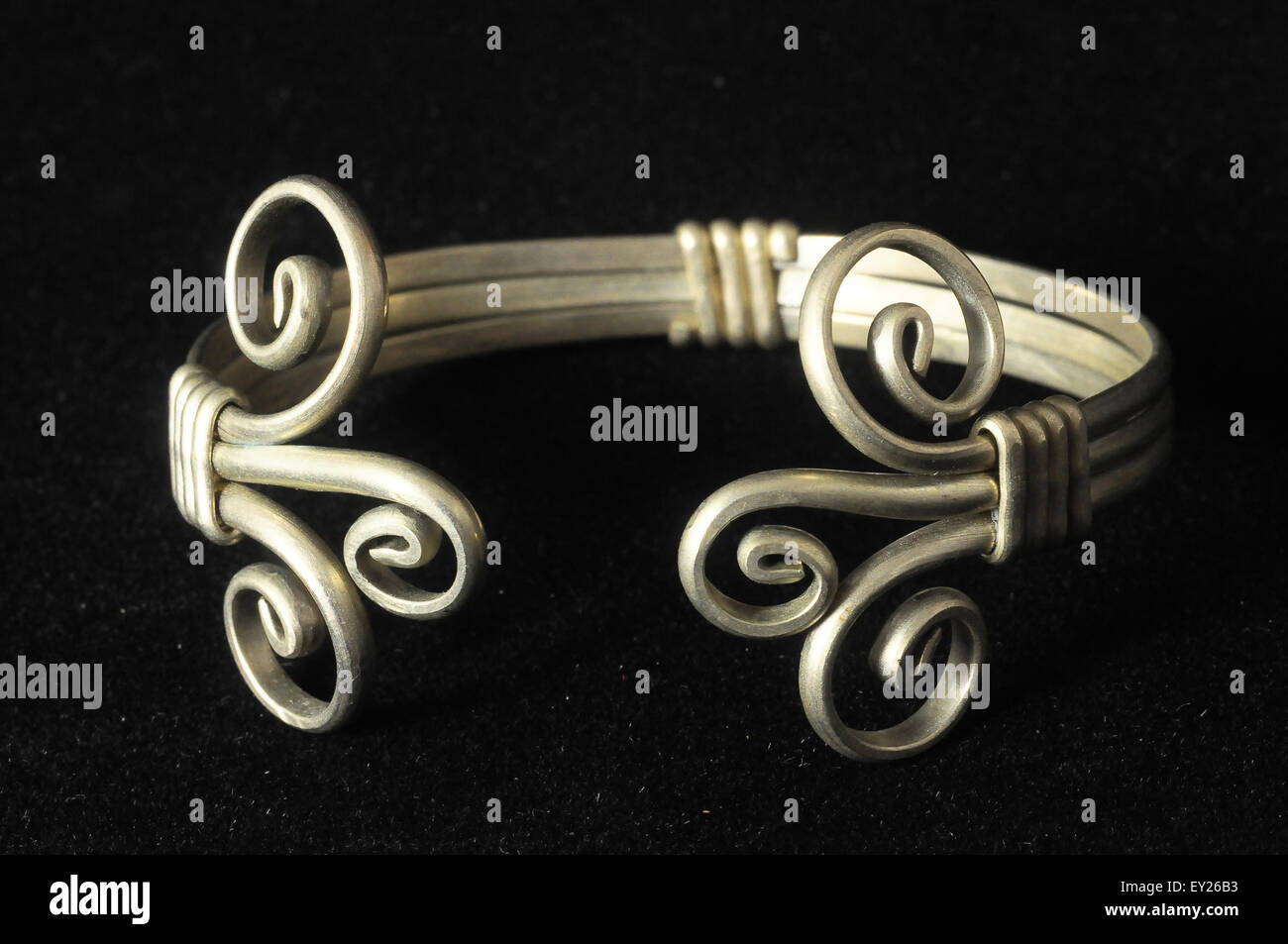 Black opal jewelry hi-res stock photography and images - Alamy