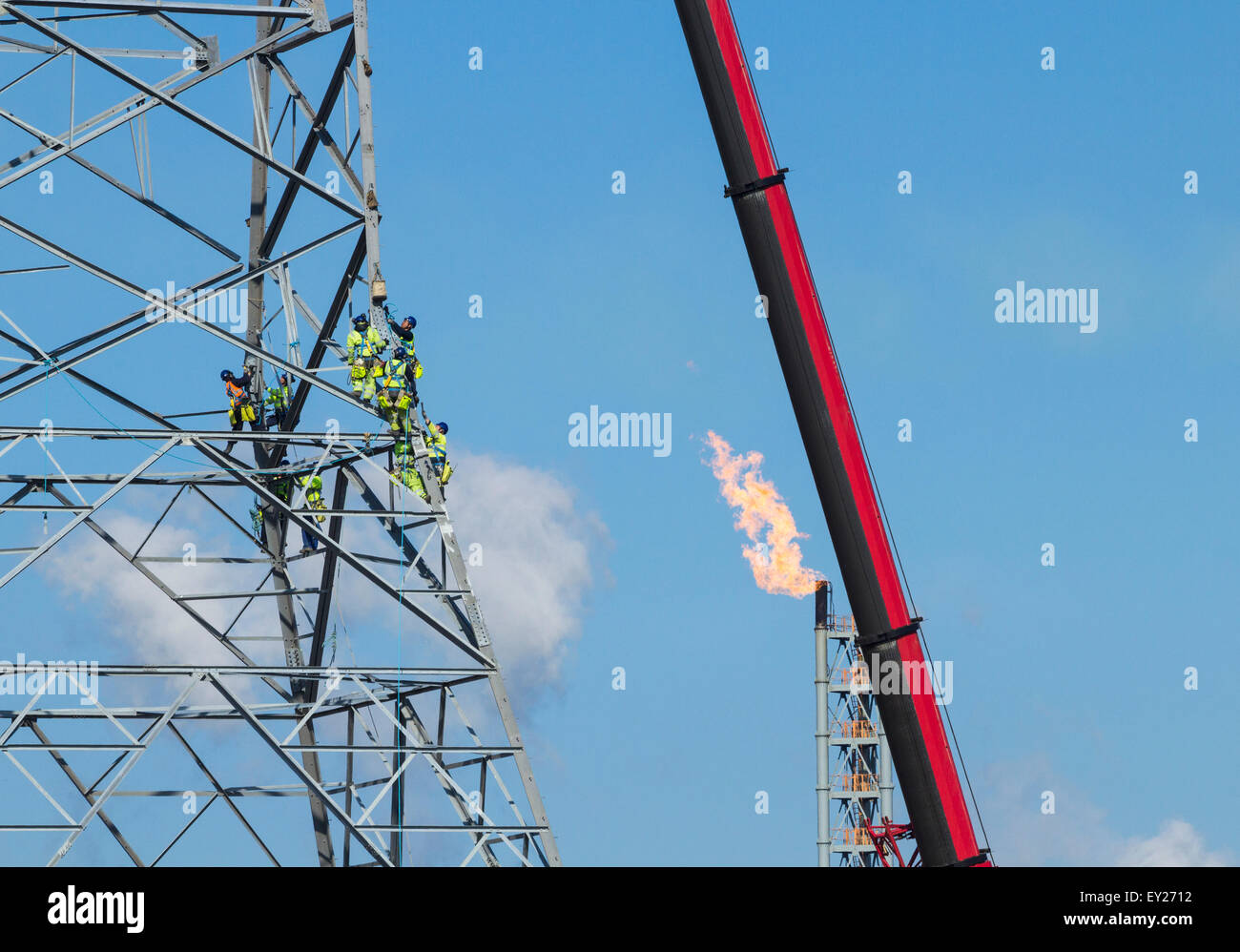 Electricity pylons uk hi-res stock photography and images - Alamy