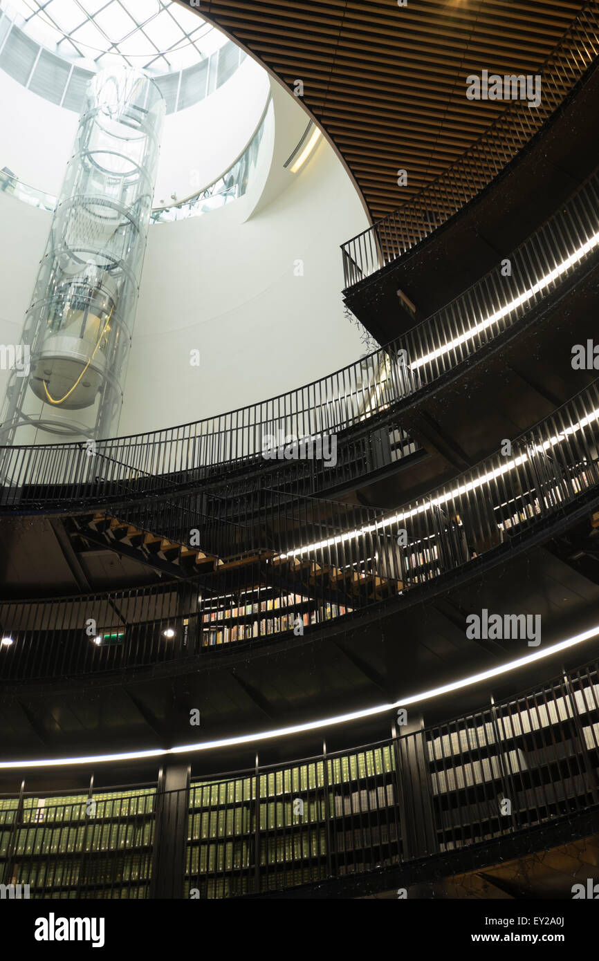 Interior of Birmingham library Stock Photo - Alamy