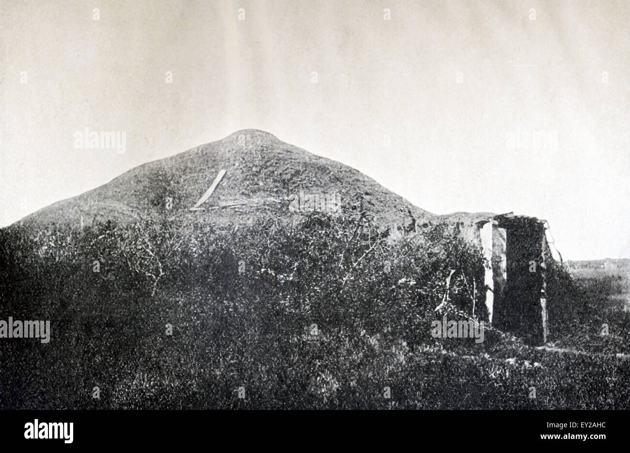 This photo of a Native American earth lodge dates to 1915. Earth Lodges ...