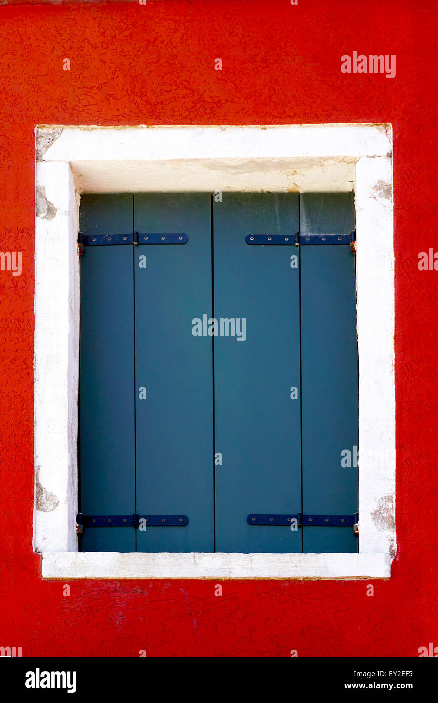 House window frame architecture hi-res stock photography and images - Alamy
