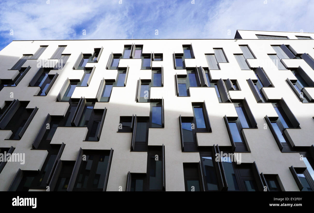 Office building in vienna hi-res stock photography and images - Alamy