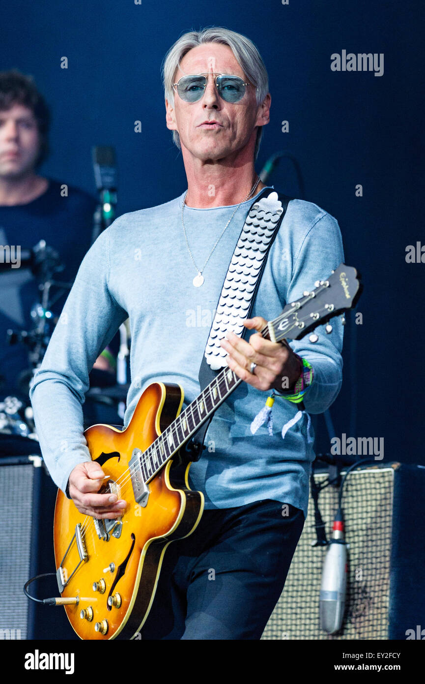 Paul Weller plays Glastonbury Festival at Worthy Farm on 28/06/2015 at ...