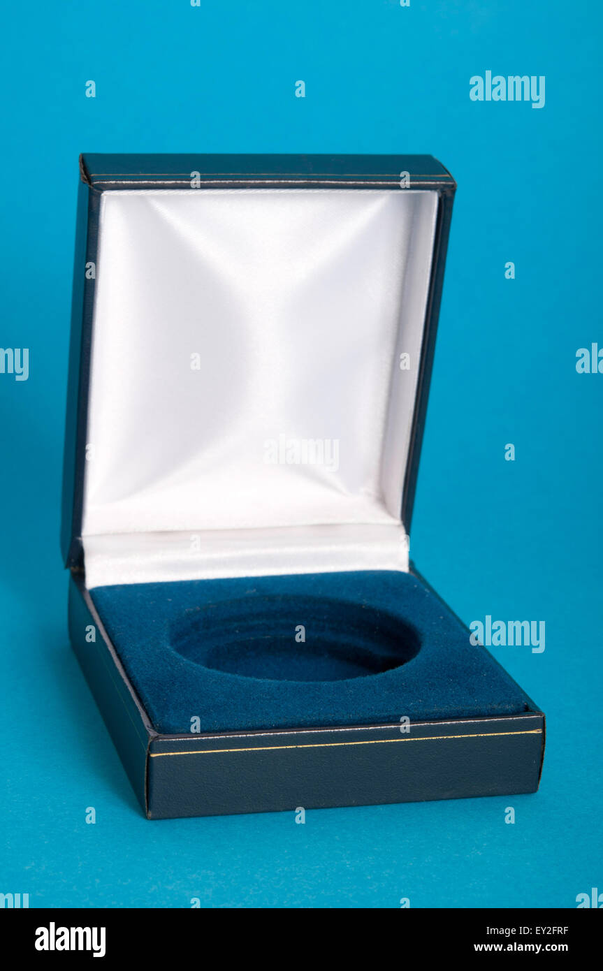 empty open coin box Stock Photo - Alamy
