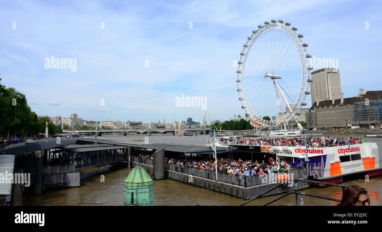 Westminster pier from across river hi-res stock photography and images ...